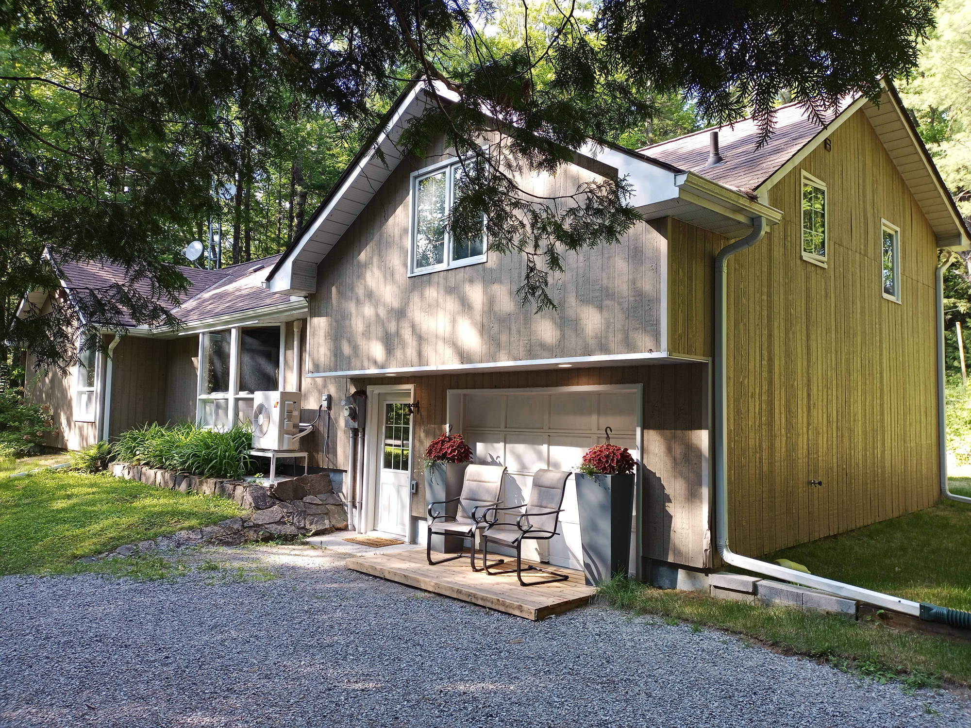 Welcome to Fireside Executive Resort - Resort Style Executive Cottage